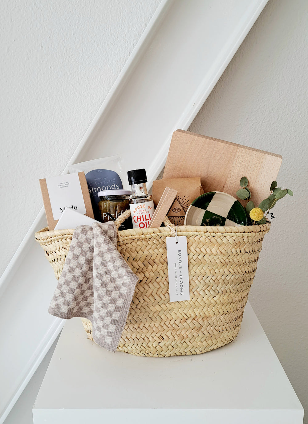 Luxury Gift Baskets + Gift Boxes NZ | Bundle + Blooms