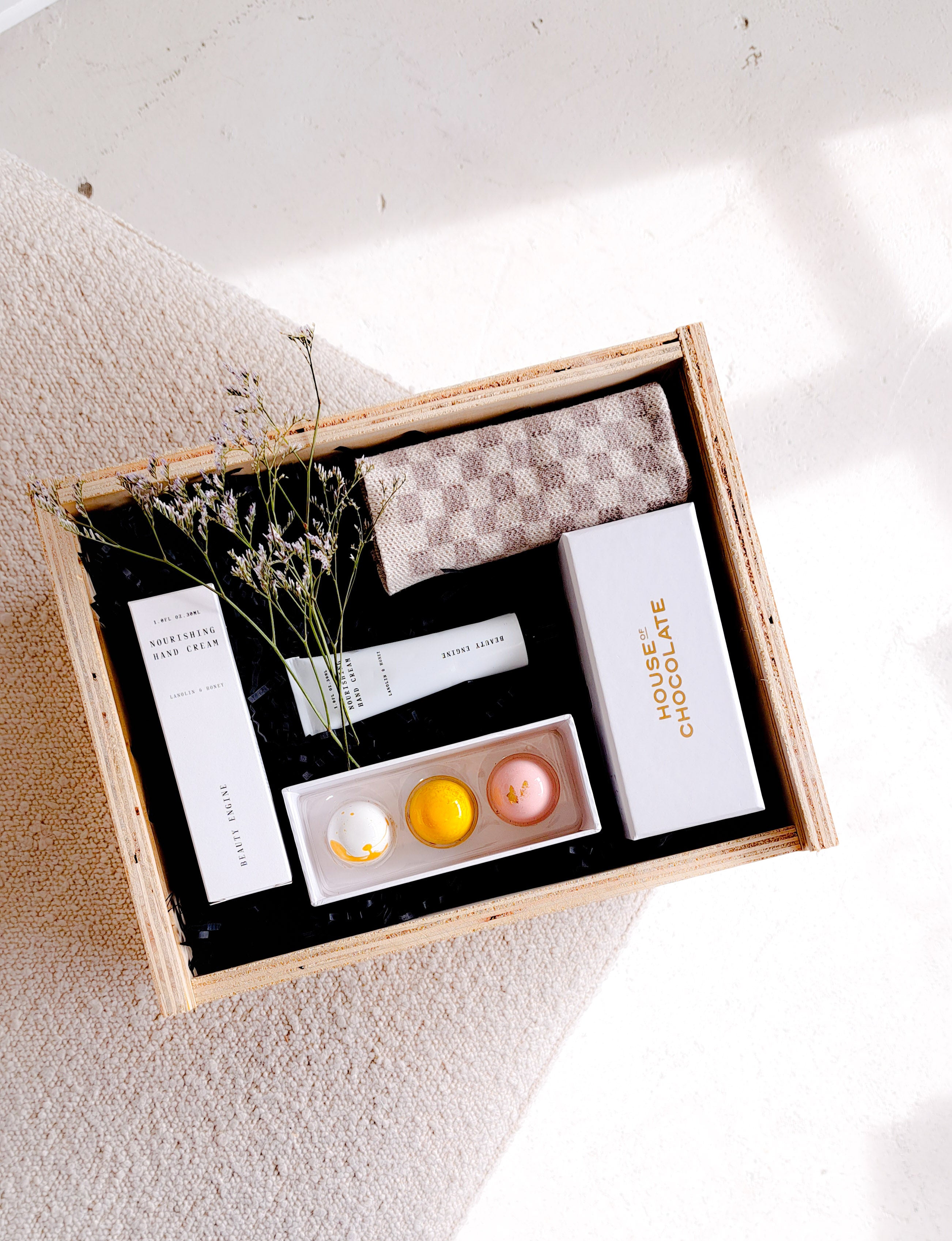 Gift Baskets + Gift Boxes NZ | Bundle + Blooms Gifting